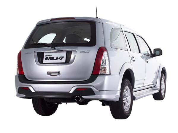 Dc Design unveils customised Isuzu MU-7 - Kannada DriveSpark