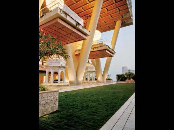 India's business tycoon Mukesh Ambani's home car garage - Kannada ...
